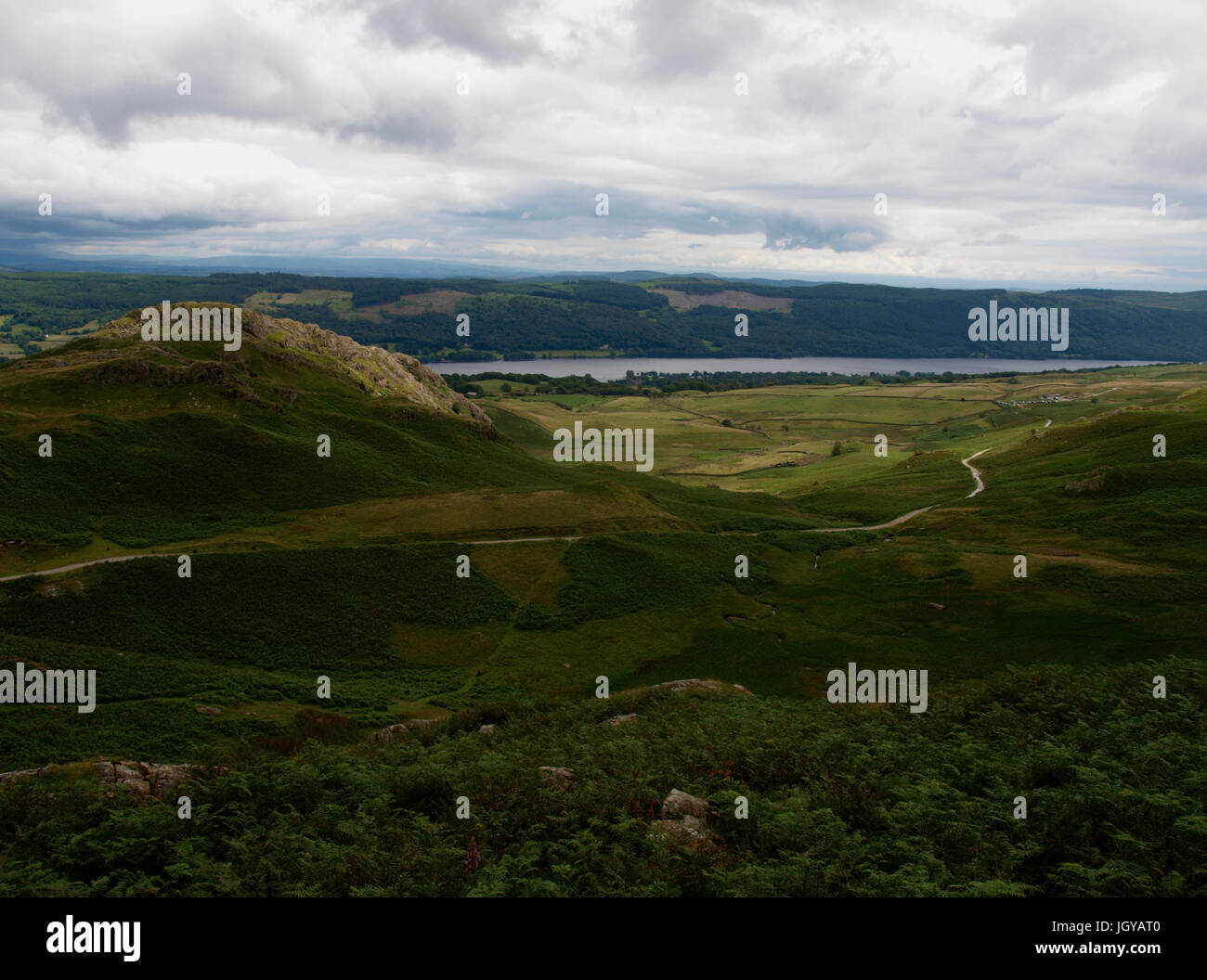 Footpath from the car park at the start of the hike to the top of the ...