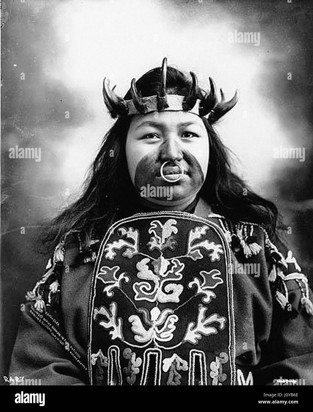 Tlingit woman hi-res stock photography and images - Alamy