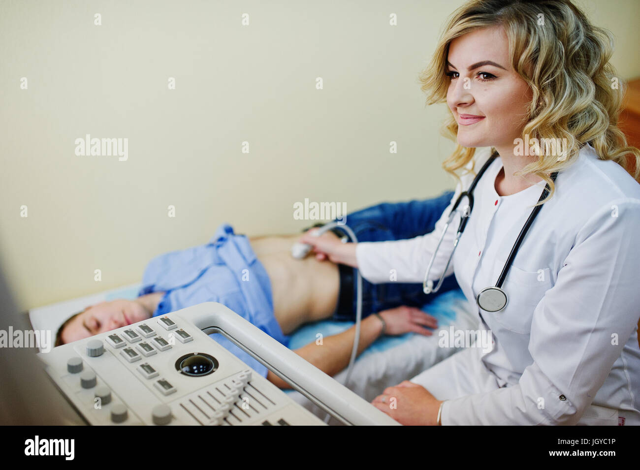 Ultrasound machine doctor hand usg hi-res stock photography and images ...