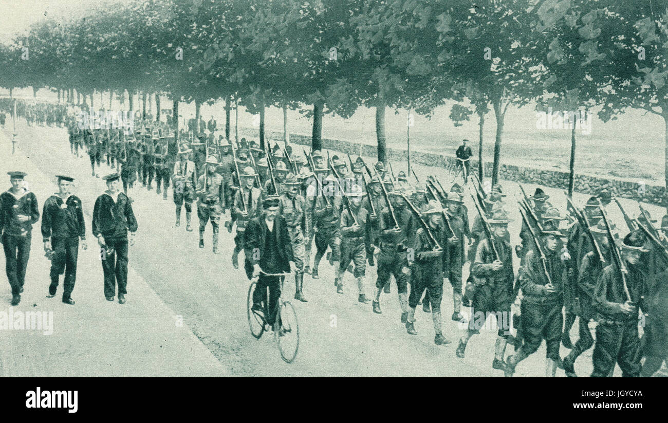 First American Troops arrive in France, 25 June, 1917 Stock Photo - Alamy