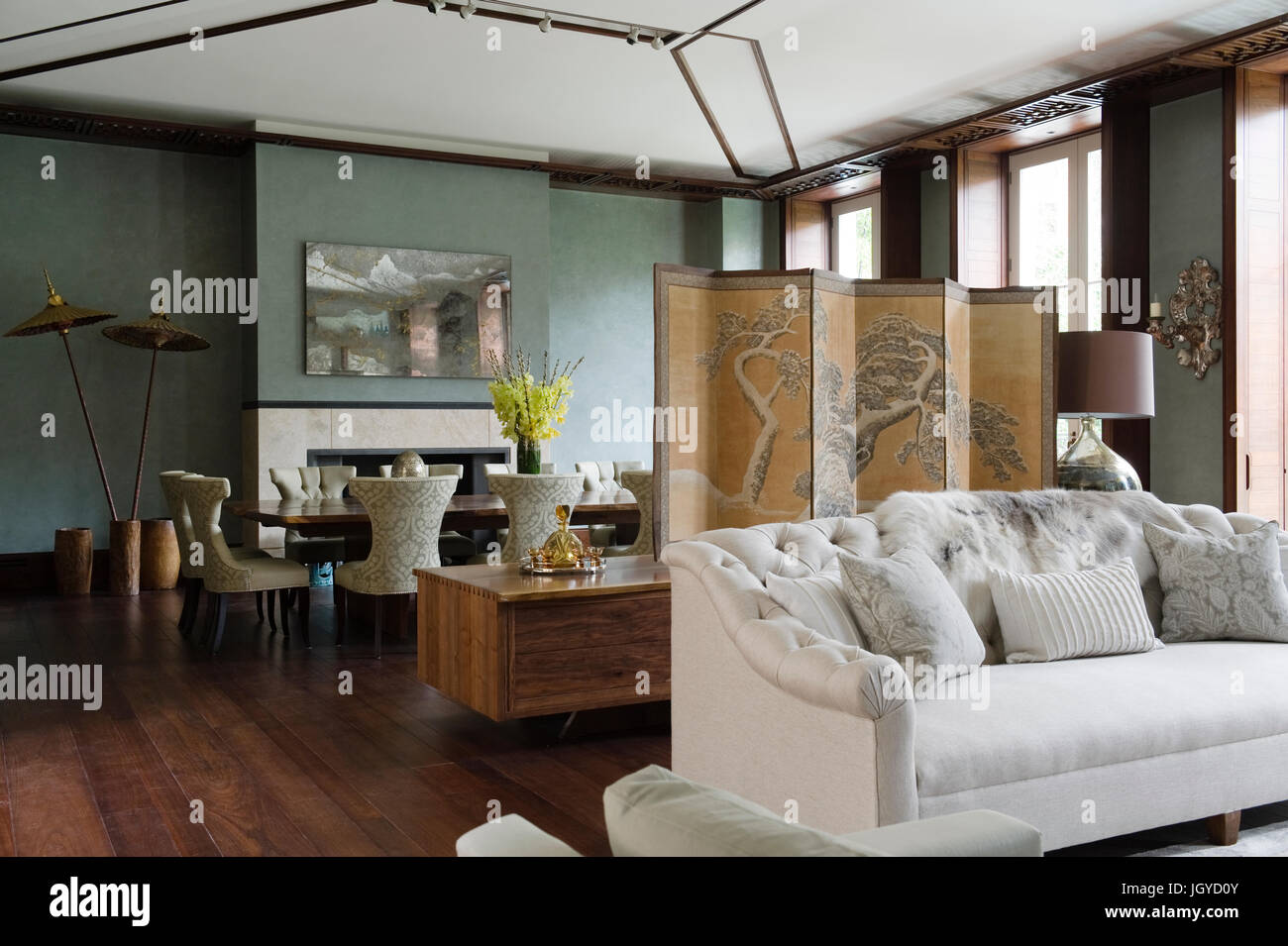 Open plan living and dining room Stock Photo - Alamy