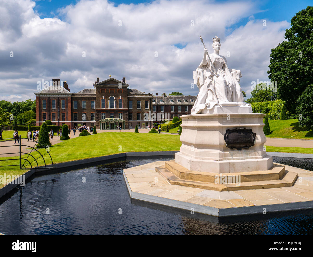 Visiter victoria hi-res stock photography and images - Alamy
