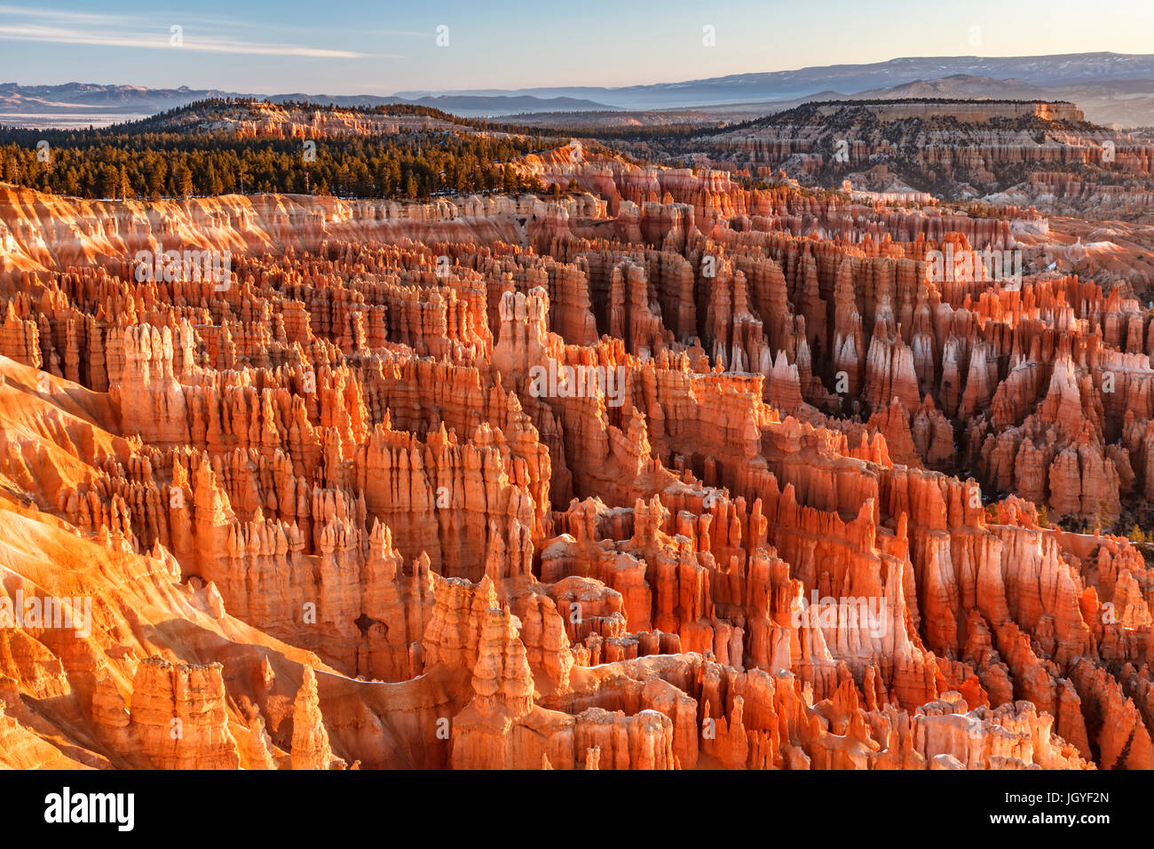 Hoodoos and mesas from Inspiration Point, Bryce Canyon National Park ...