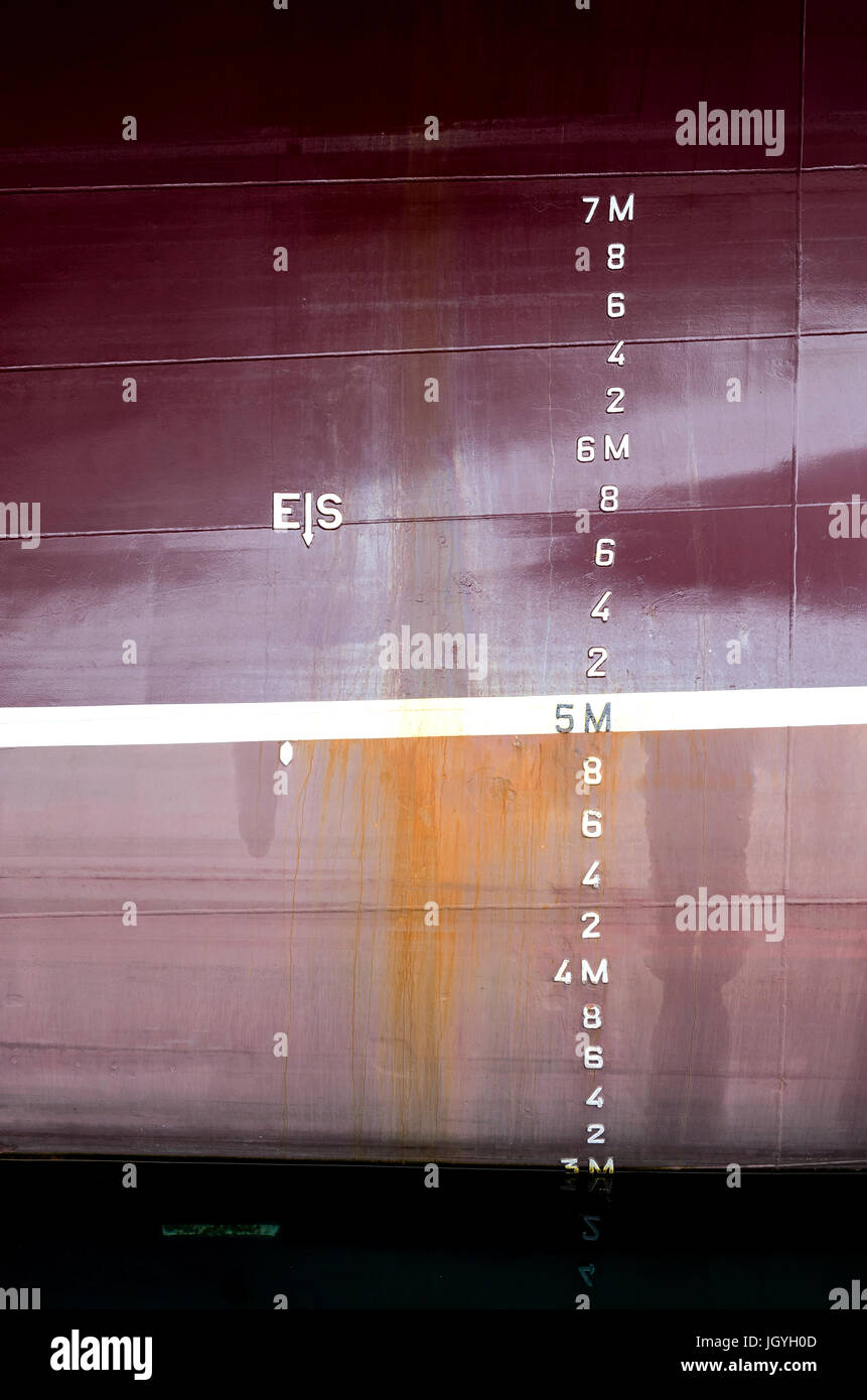 Draft marks hi-res stock photography and images - Alamy