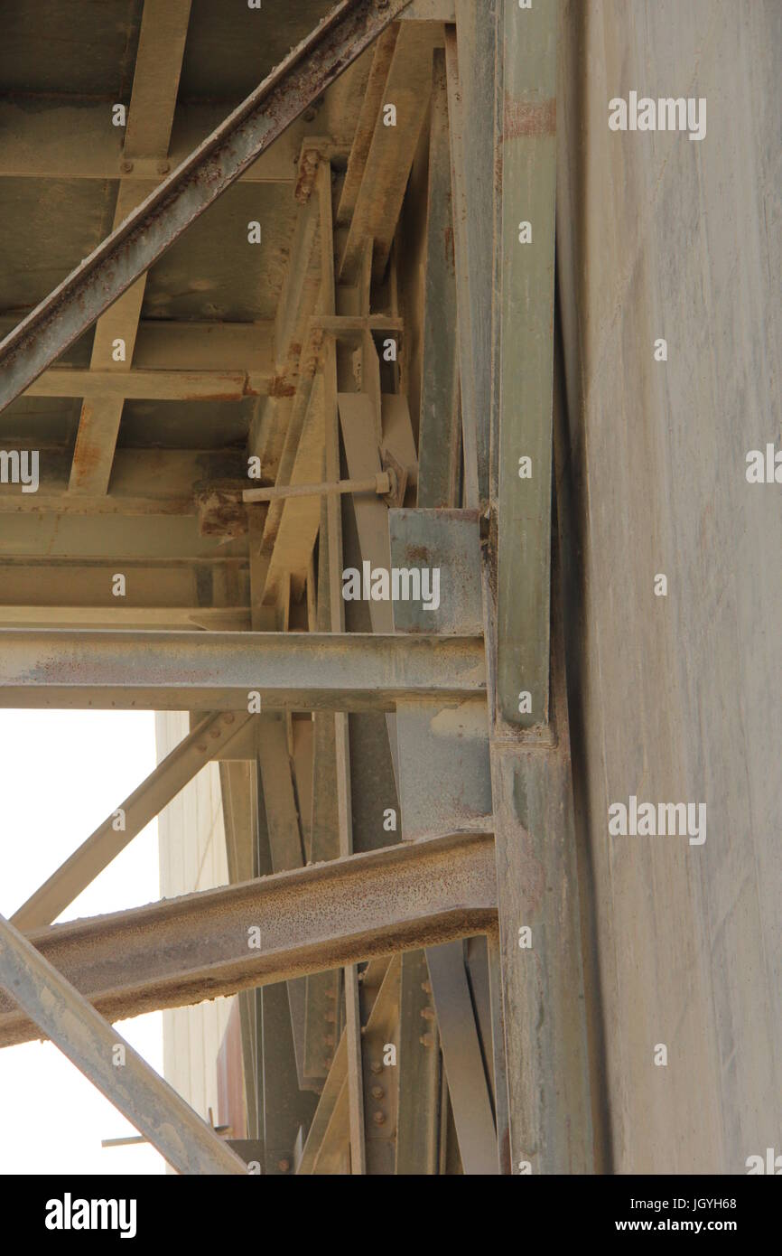 Plant support structure hi-res stock photography and images - Alamy