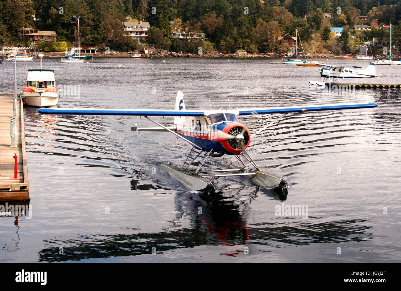 A seaplane arrives at Ganges Marina on Saltspring Island, Canada Stock ...