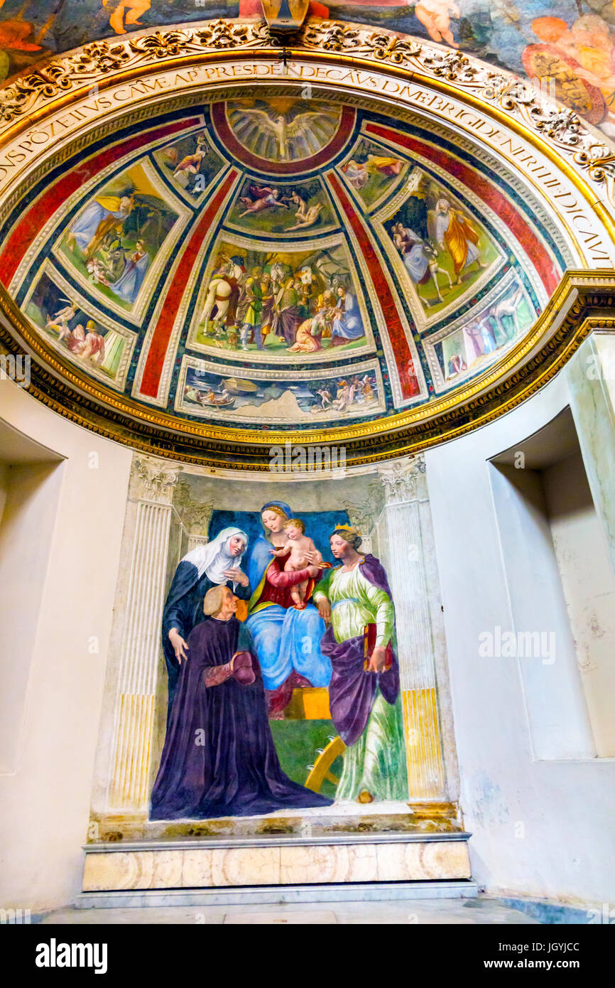 Chrsitan frescoes hi-res stock photography and images - Alamy