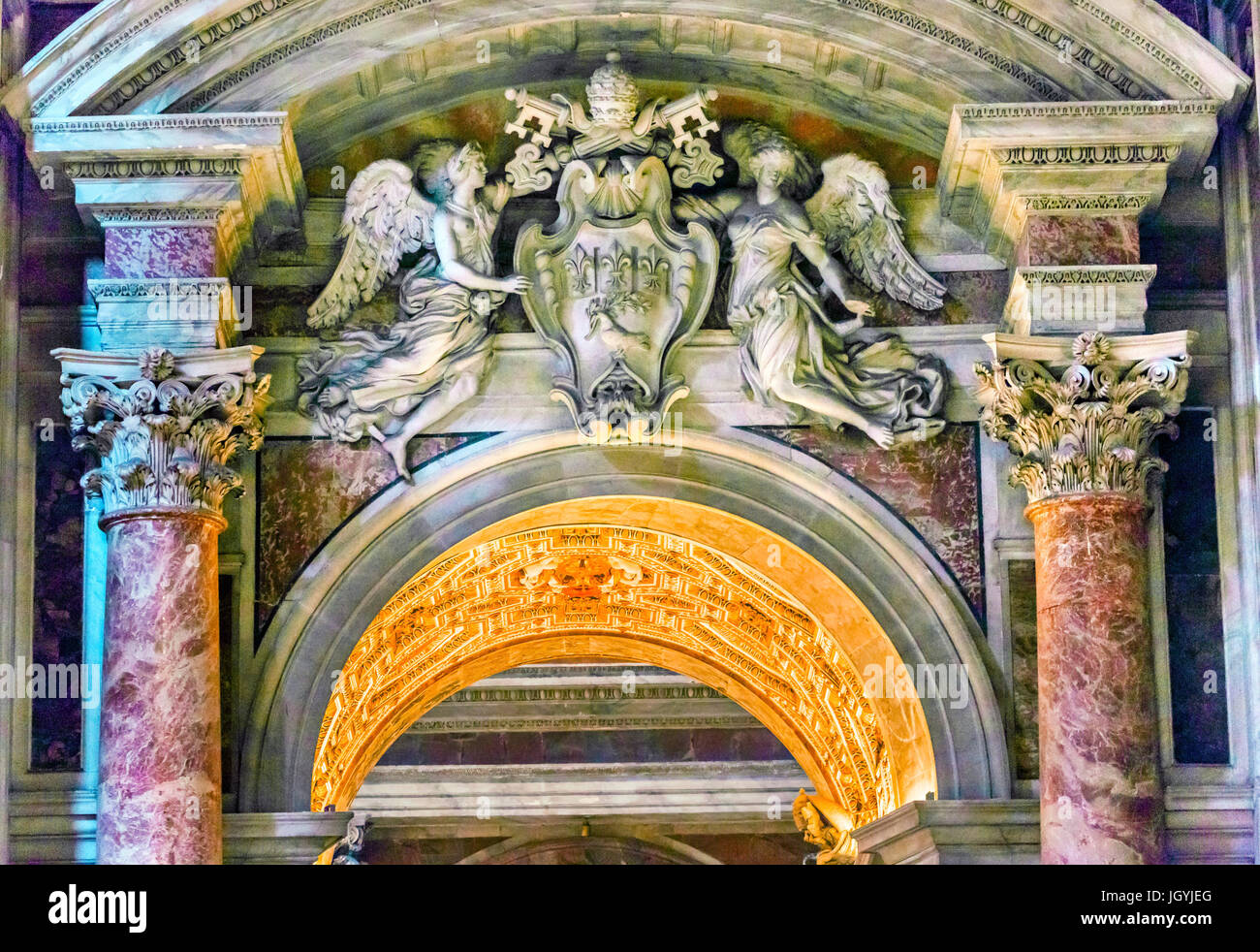 Saint Peter's Basilica Arch Papal Keys Symbol Angels Vatican Rome Italy ...