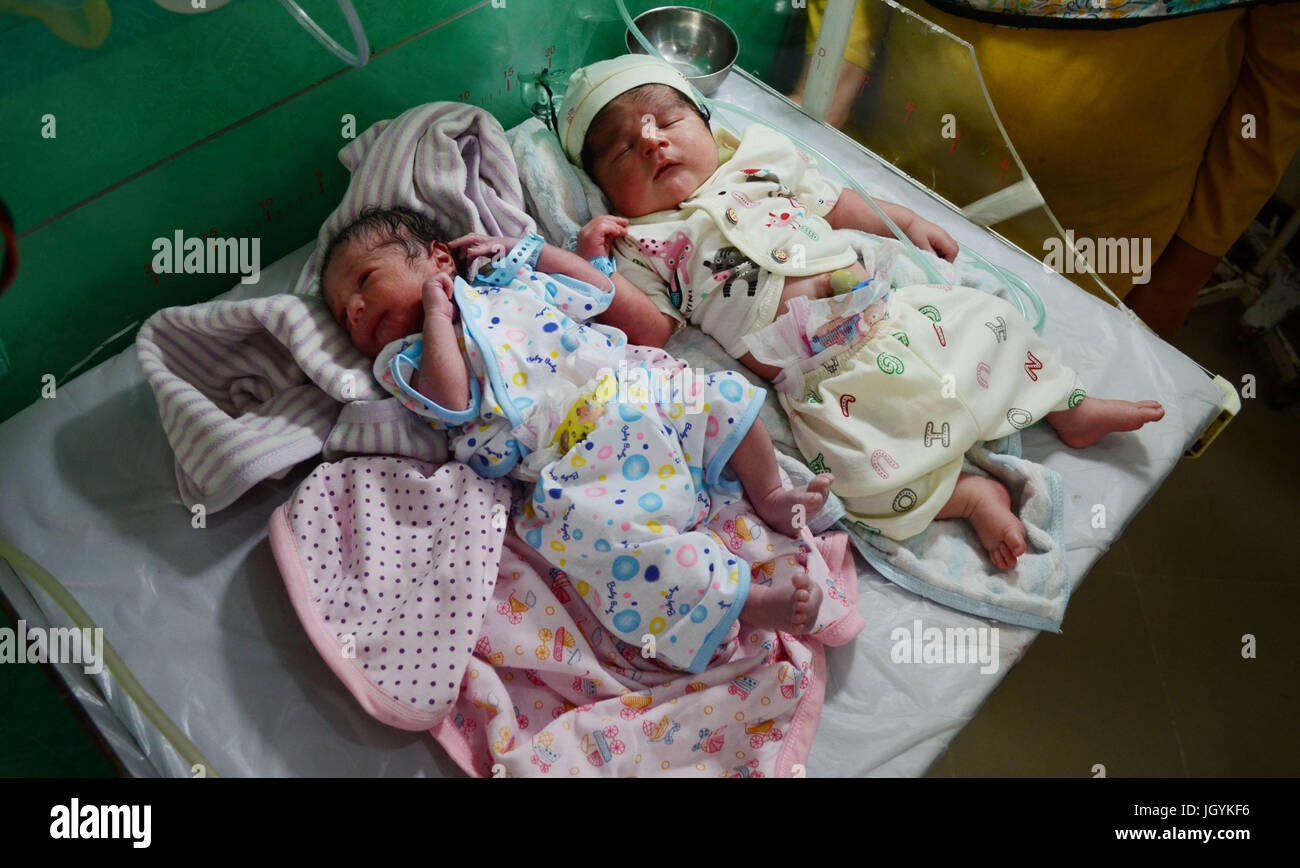 Pakistani mothers with their new born infants at local hospital on the ...