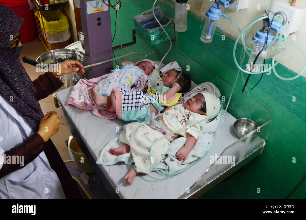 Pakistani mothers with their new born infants at local hospital on the ...