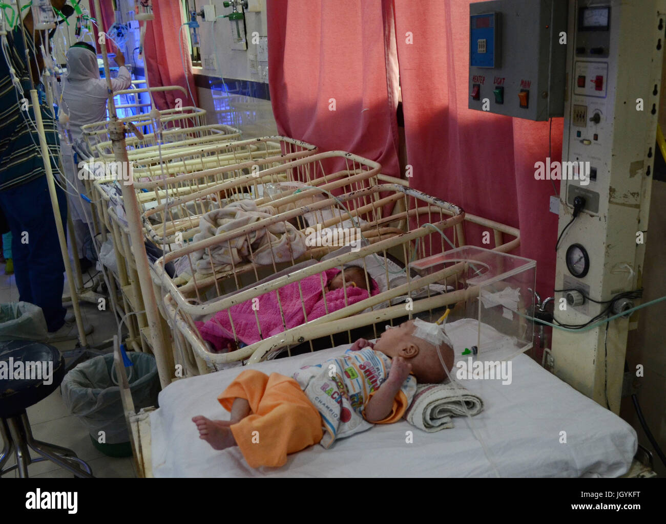 Pakistani mothers with their new born infants at local hospital on the ...