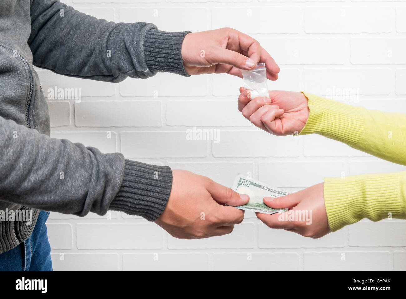 Male hand drugs money hi-res stock photography and images - Alamy