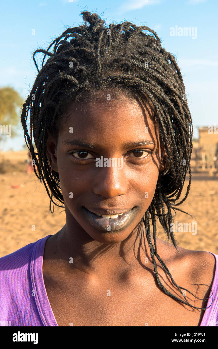 Senegal girl hi-res stock photography and images - Alamy