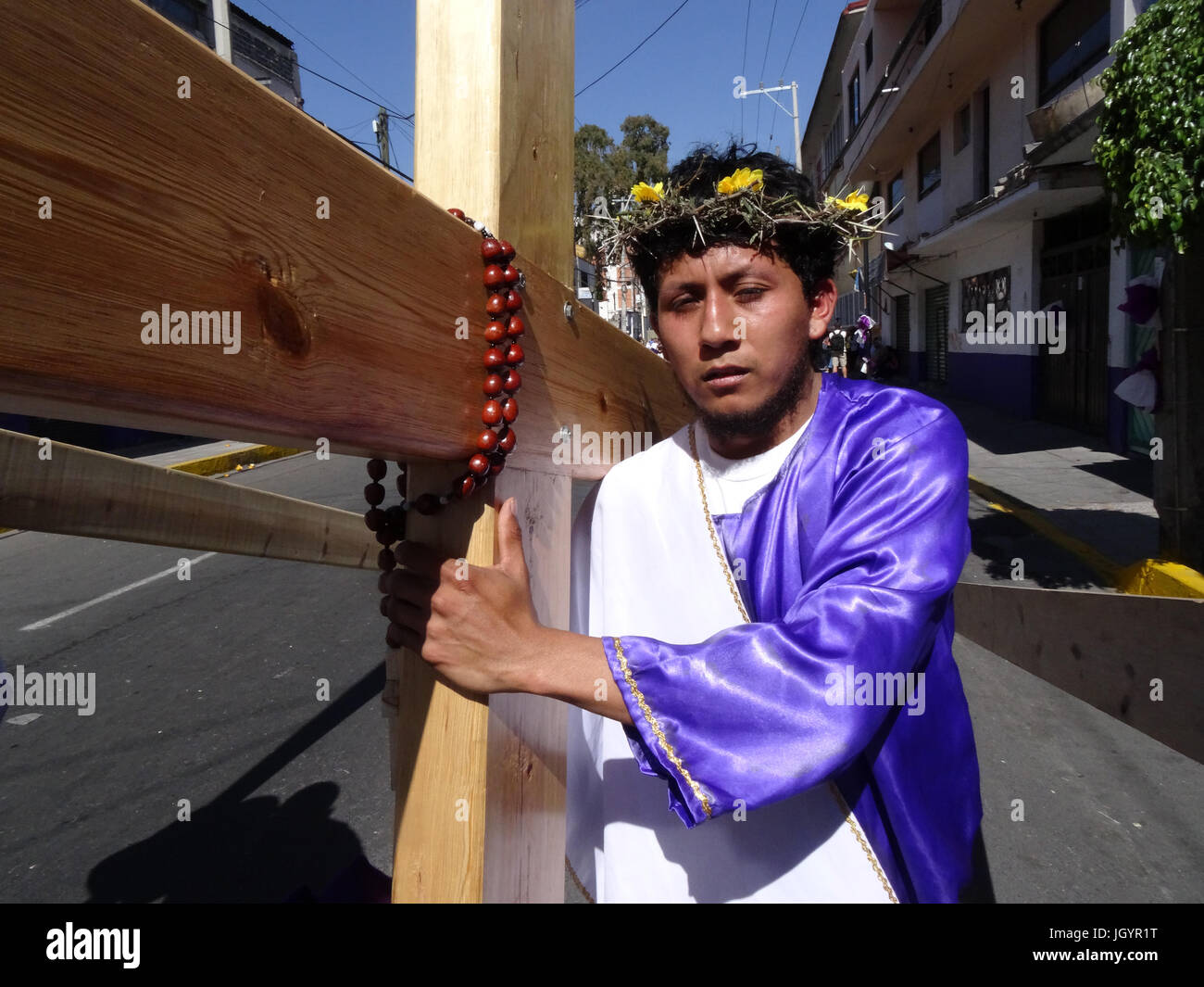 Way of the Cross on Good Friday in Iztapalapa, Mexico Stock Photo - Alamy
