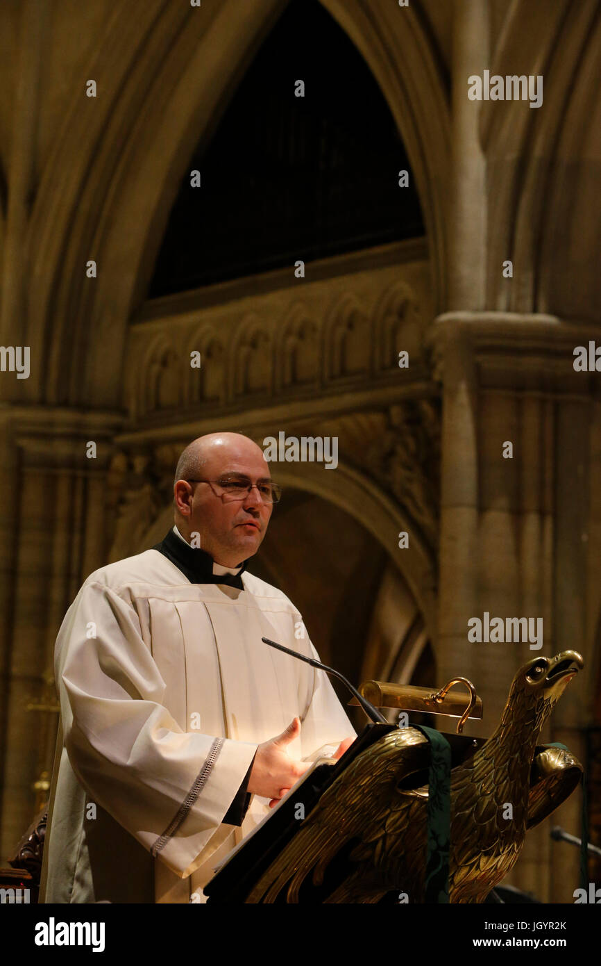 Ecumenical celebration in Holy Trinity American cathedral, Paris ...