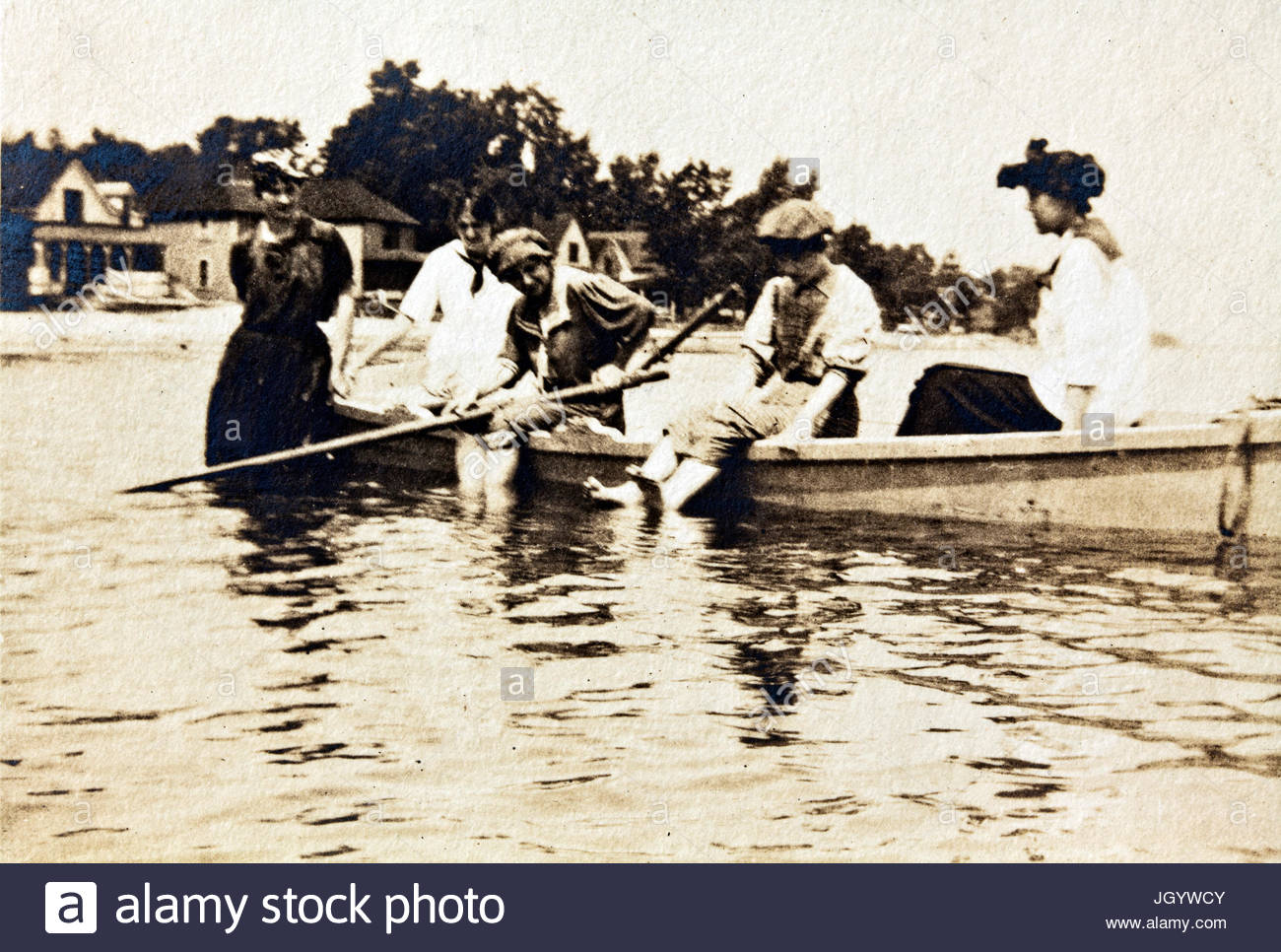 Rowing Boat 1900s Stock Photos & Rowing Boat 1900s Stock Images - Alamy