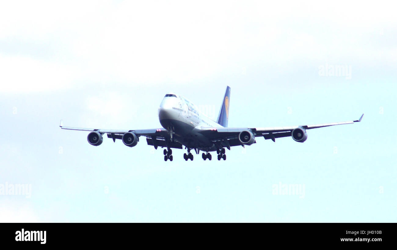 Boeing 747 first flight 1969 hi-res stock photography and images - Alamy