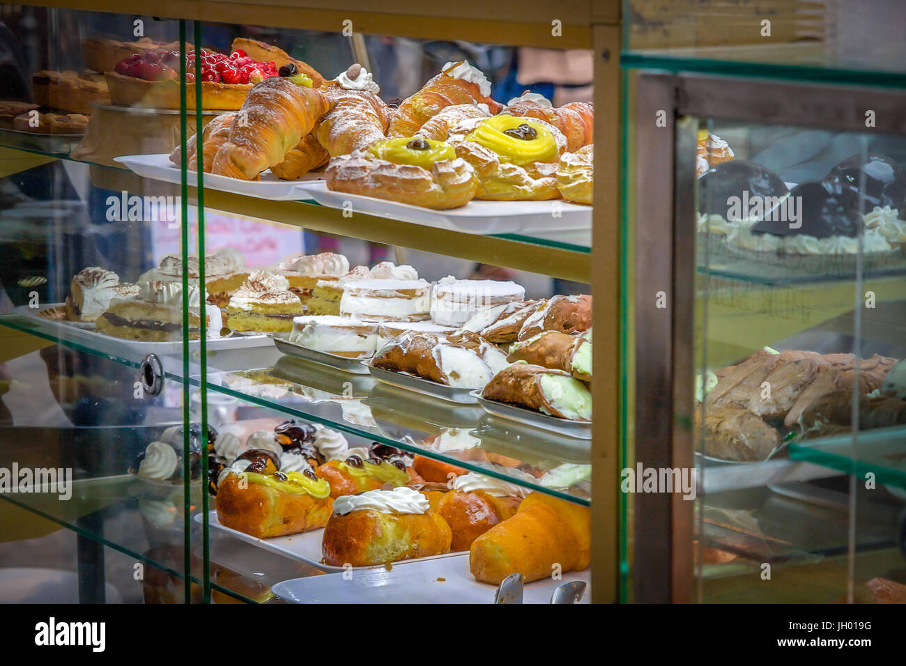 Pastry shop in Napoli, with various delicious traditional neapolitan ...