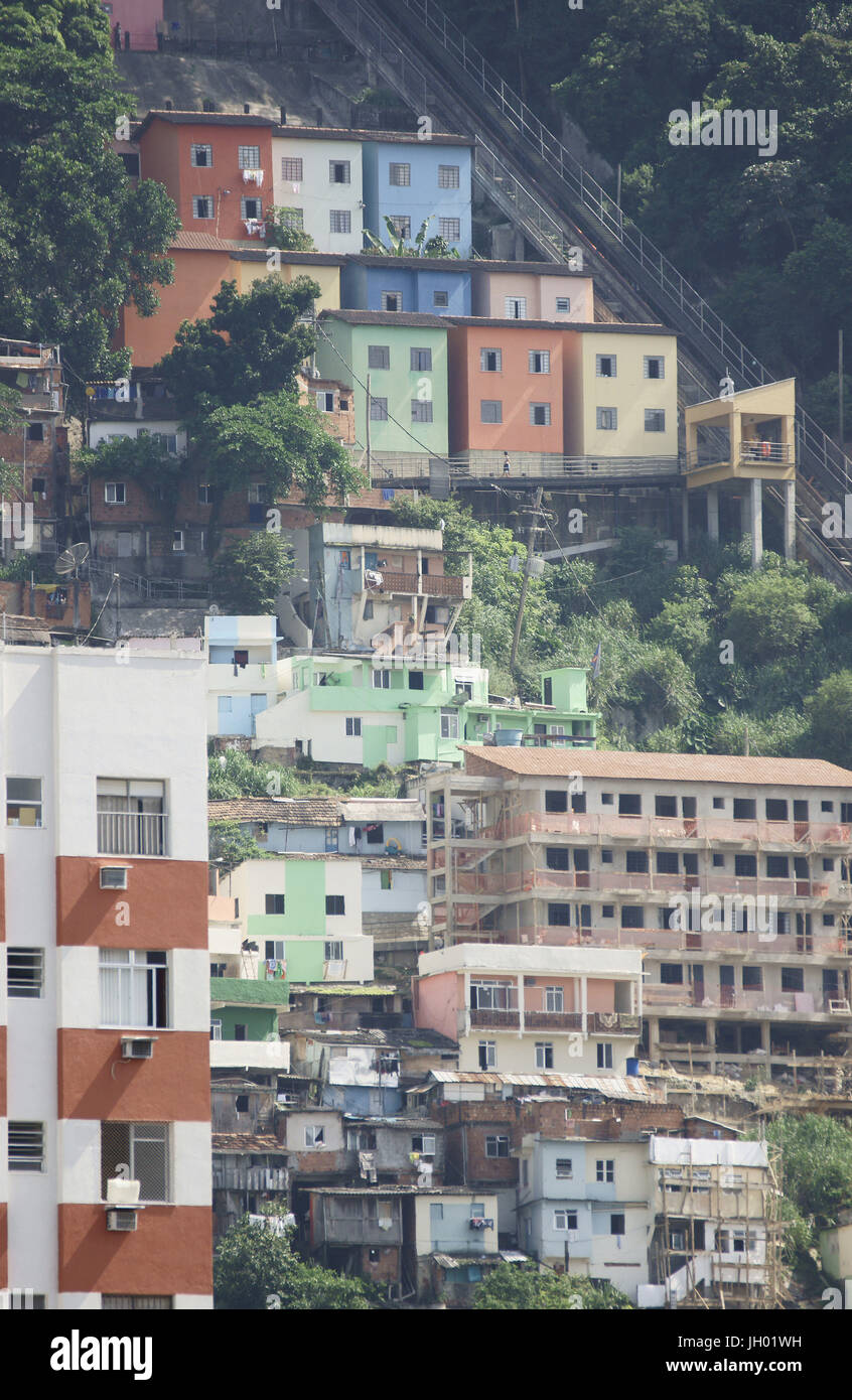 Poor neighborhoods brazil hi-res stock photography and images - Alamy