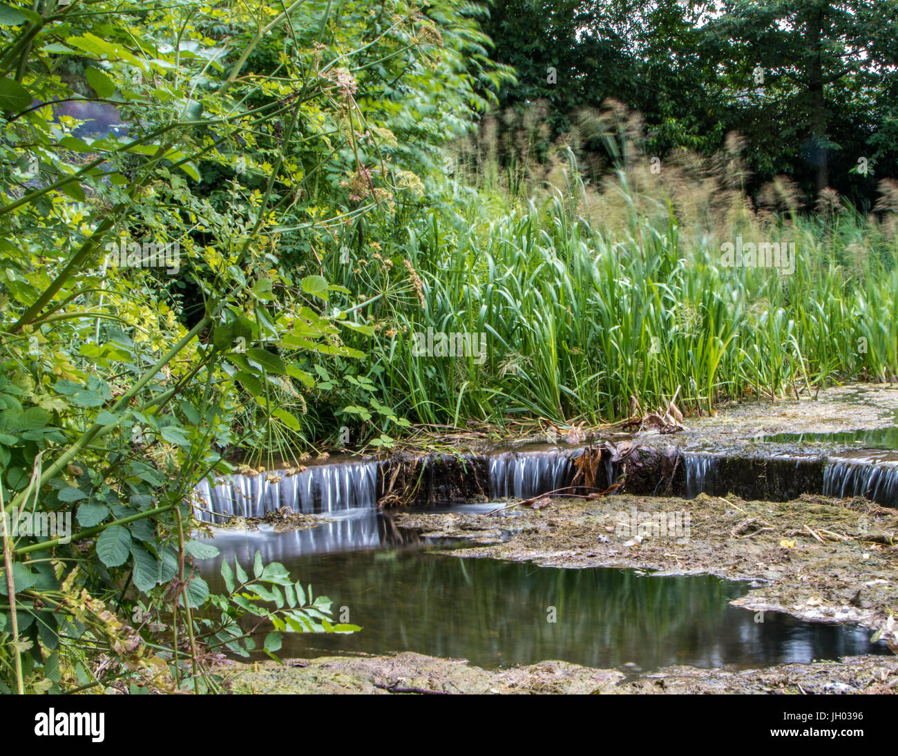Overflow pipe hi-res stock photography and images - Alamy