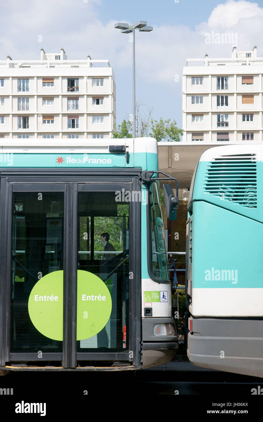 Road station of the Sèvres Bridge, Bolougne-Billancourt, Hauts-de-Seine ...