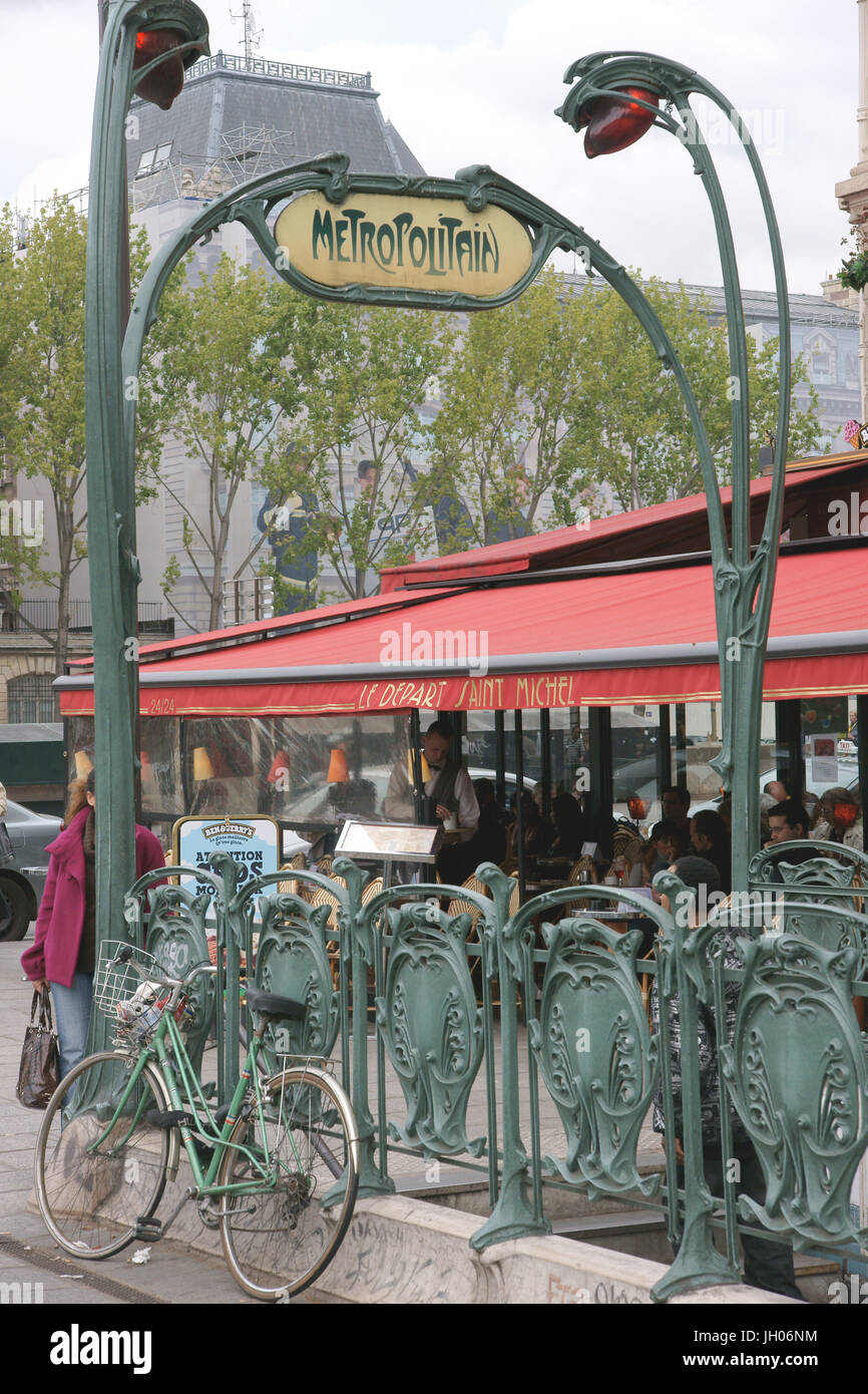 Bicycle, Trade, Paris, France Stock Photo - Alamy