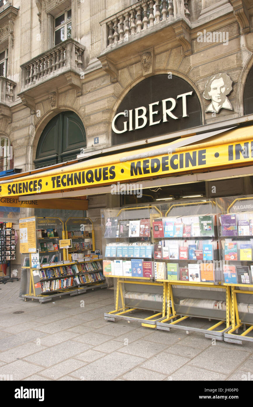 Newsstand, Place Saint-Michel, 6ème arrondissement, (75006), Paris ...