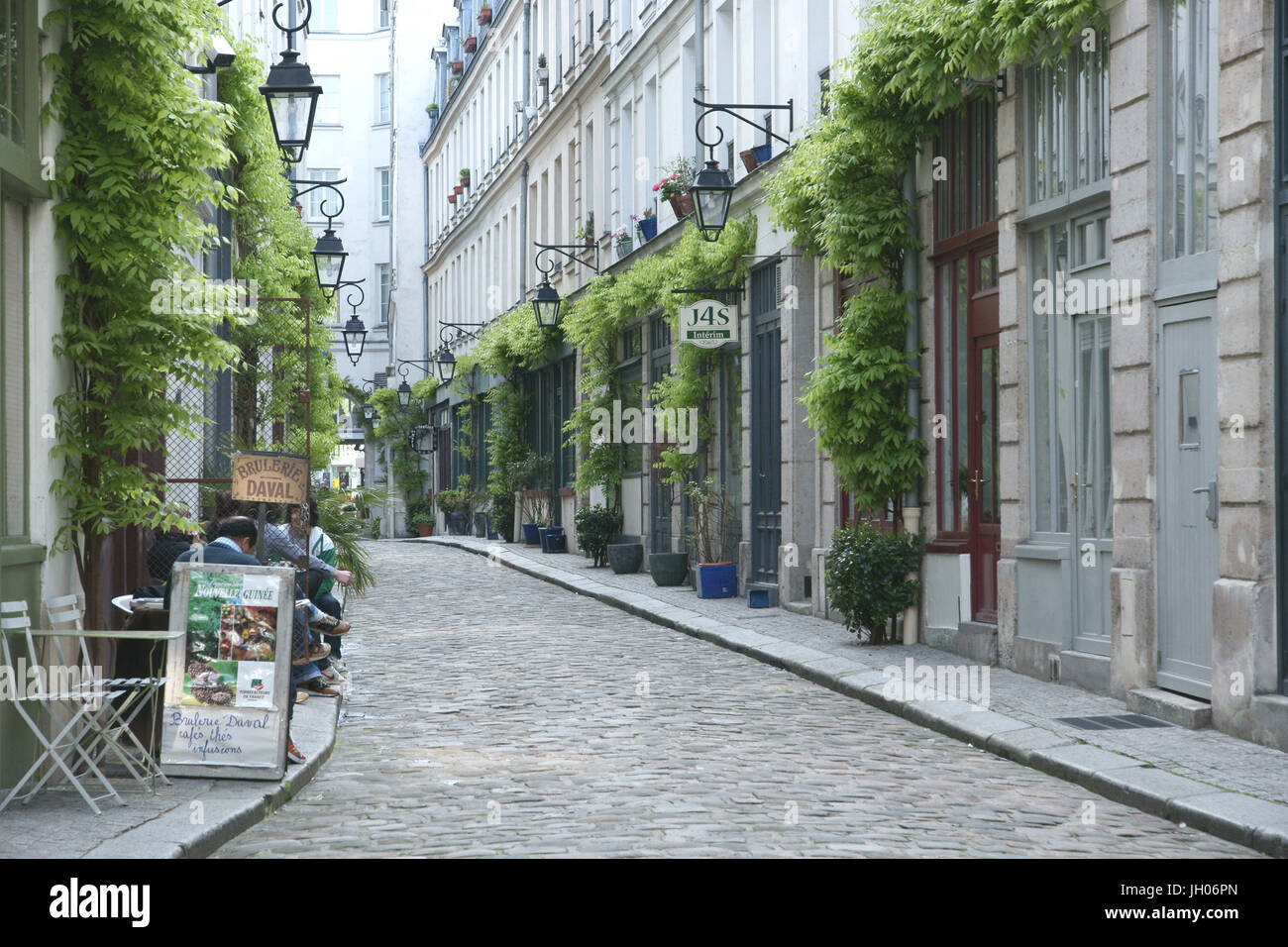 12eme hi-res stock photography and images - Alamy