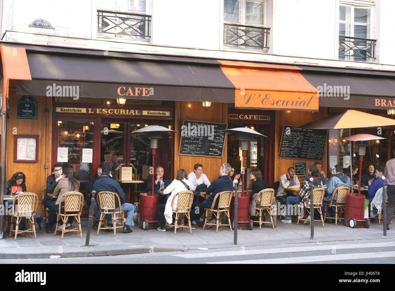 3eme arrondissement hi-res stock photography and images - Alamy