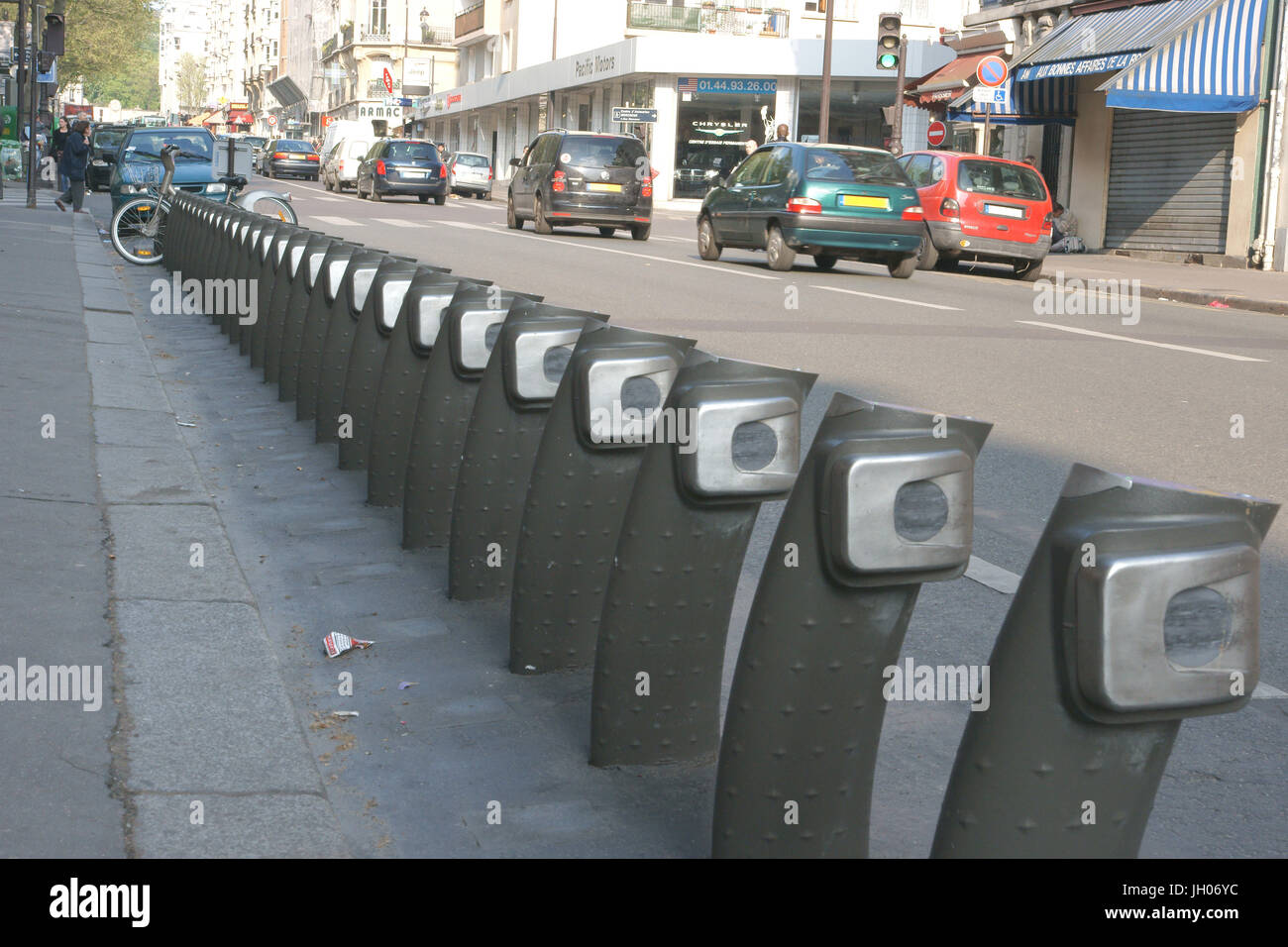 Bicycle traffic signals hi-res stock photography and images - Alamy