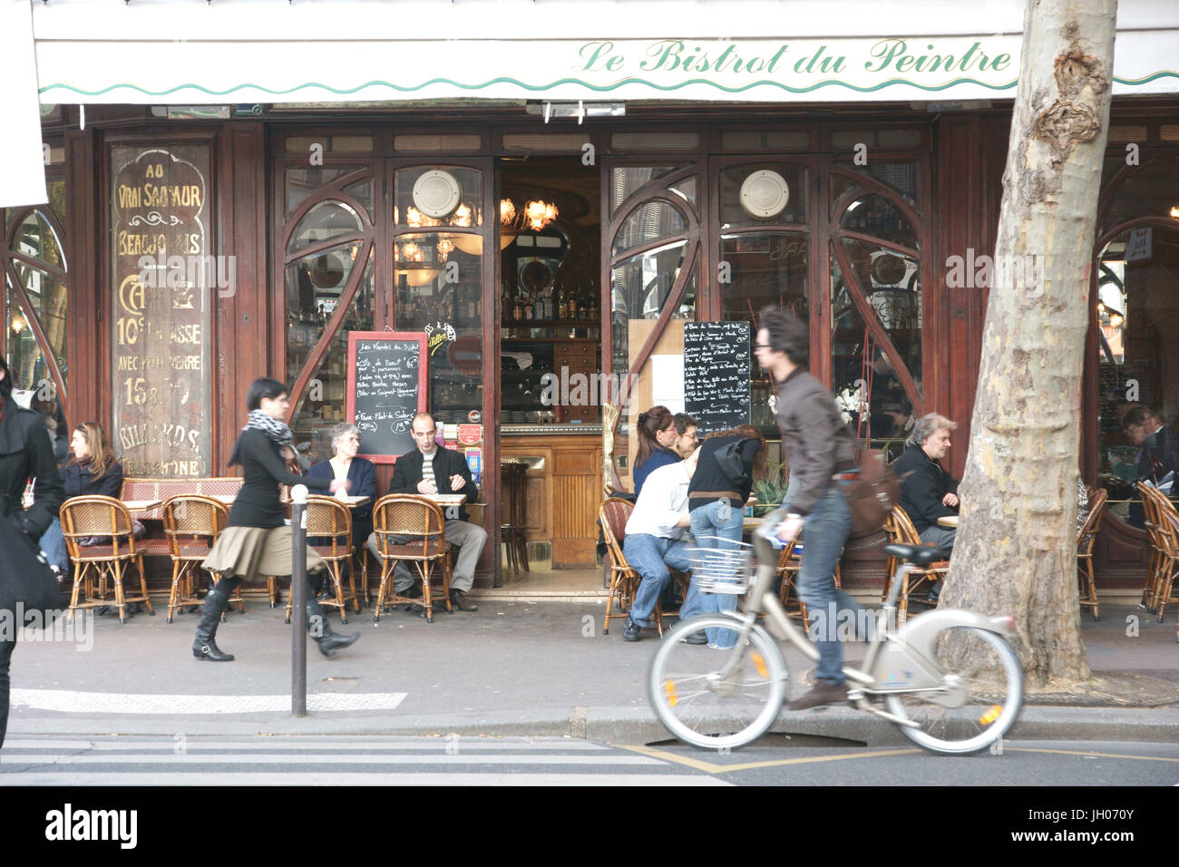 Facade of Trade, 11ème arrondissement, (75011), Paris, France Stock ...