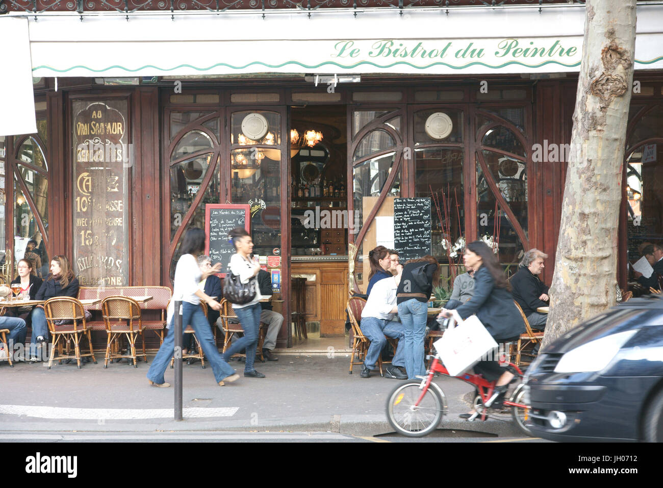 Facade of Trade, 11ème arrondissement, (75011), Paris, France Stock ...