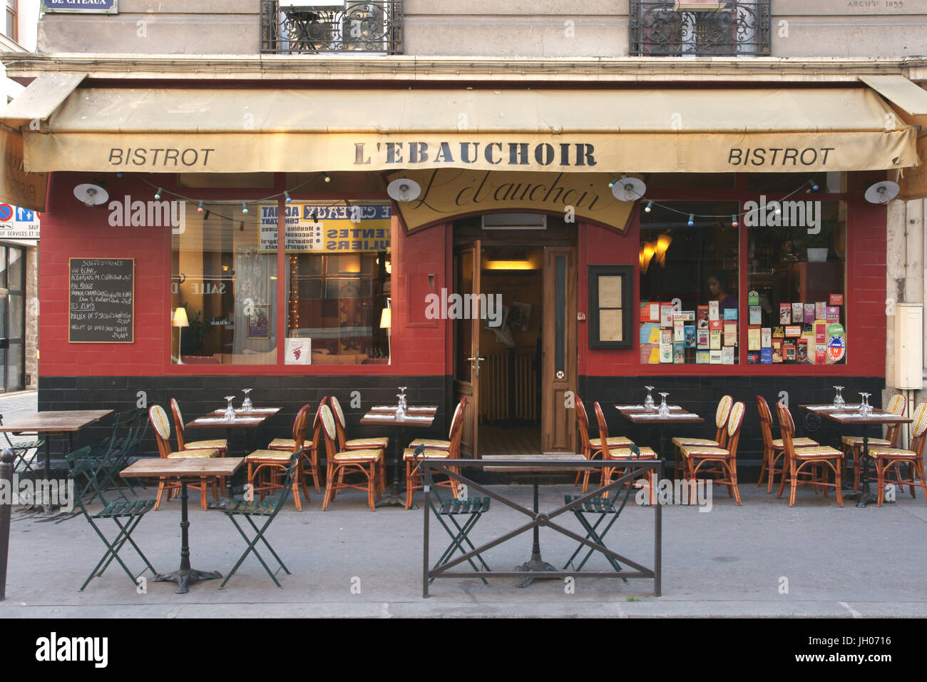 75012 paris hi-res stock photography and images - Alamy