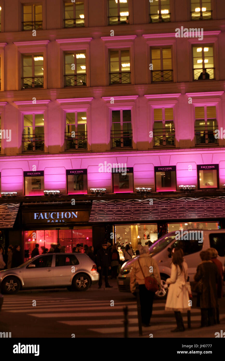 Building collapse car hi-res stock photography and images - Alamy