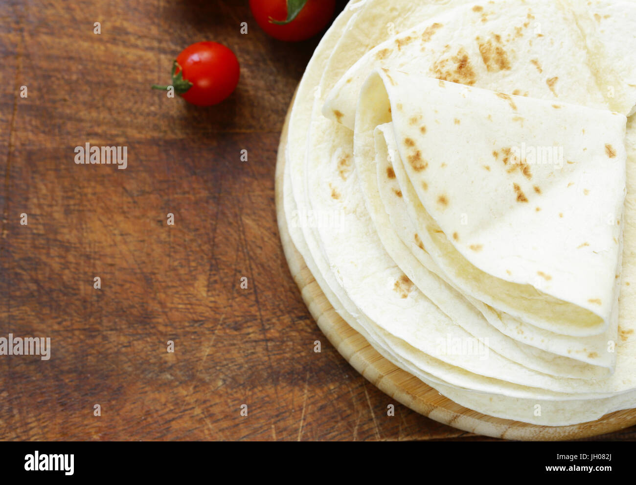 Flat bread tortillas pile hi-res stock photography and images - Alamy