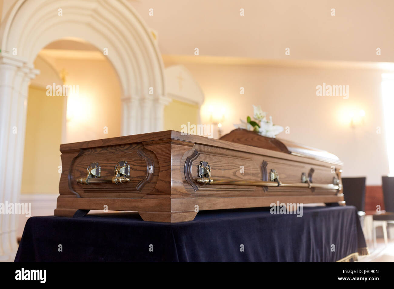Funeral ceremony coffin in chapel hi-res stock photography and images ...