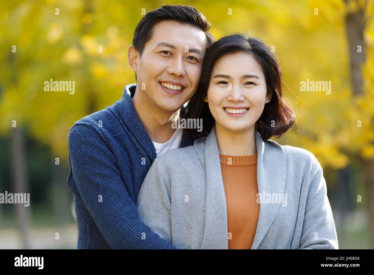 Happy young couple Stock Photo - Alamy