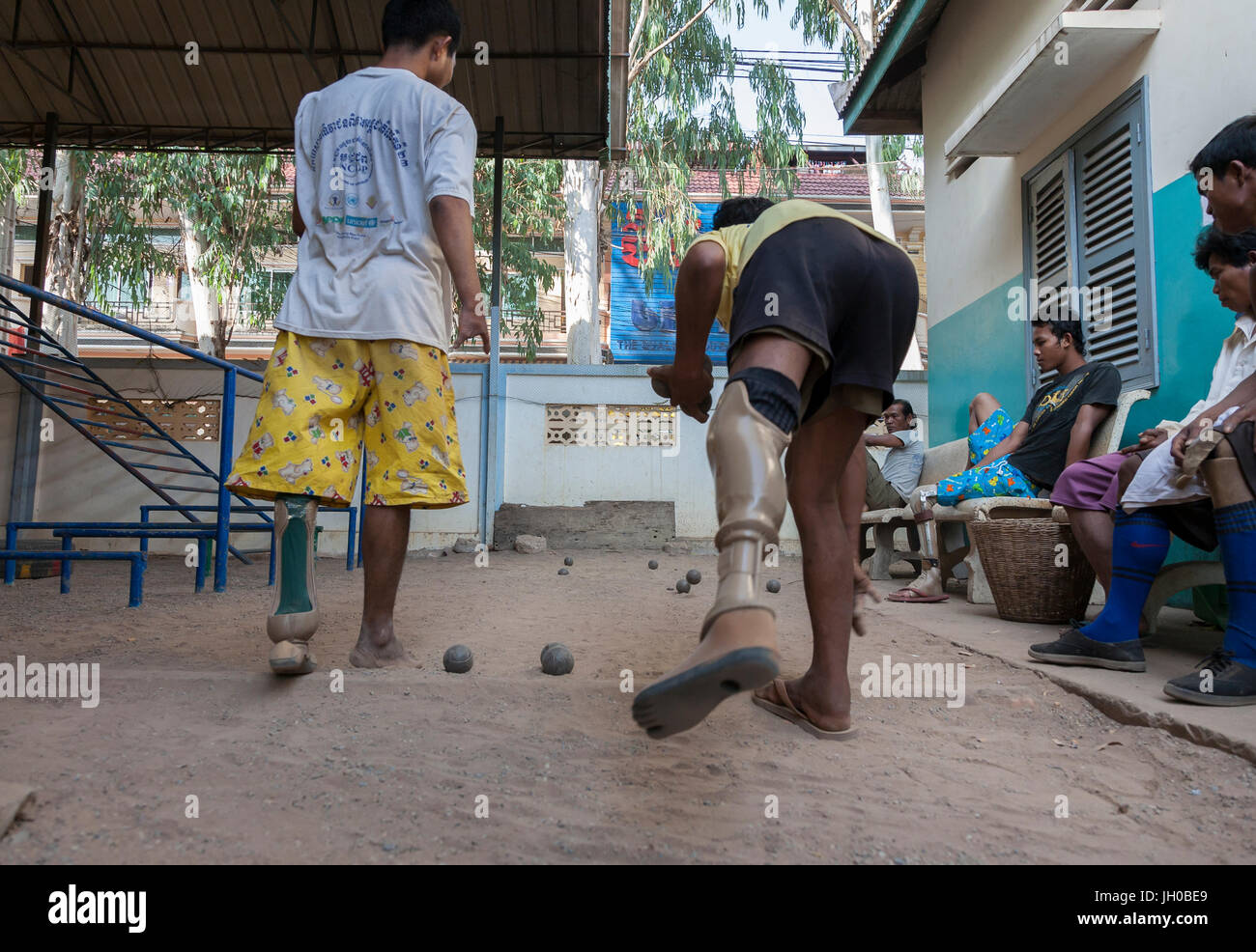 Medical centre for amputees hi-res stock photography and images - Alamy