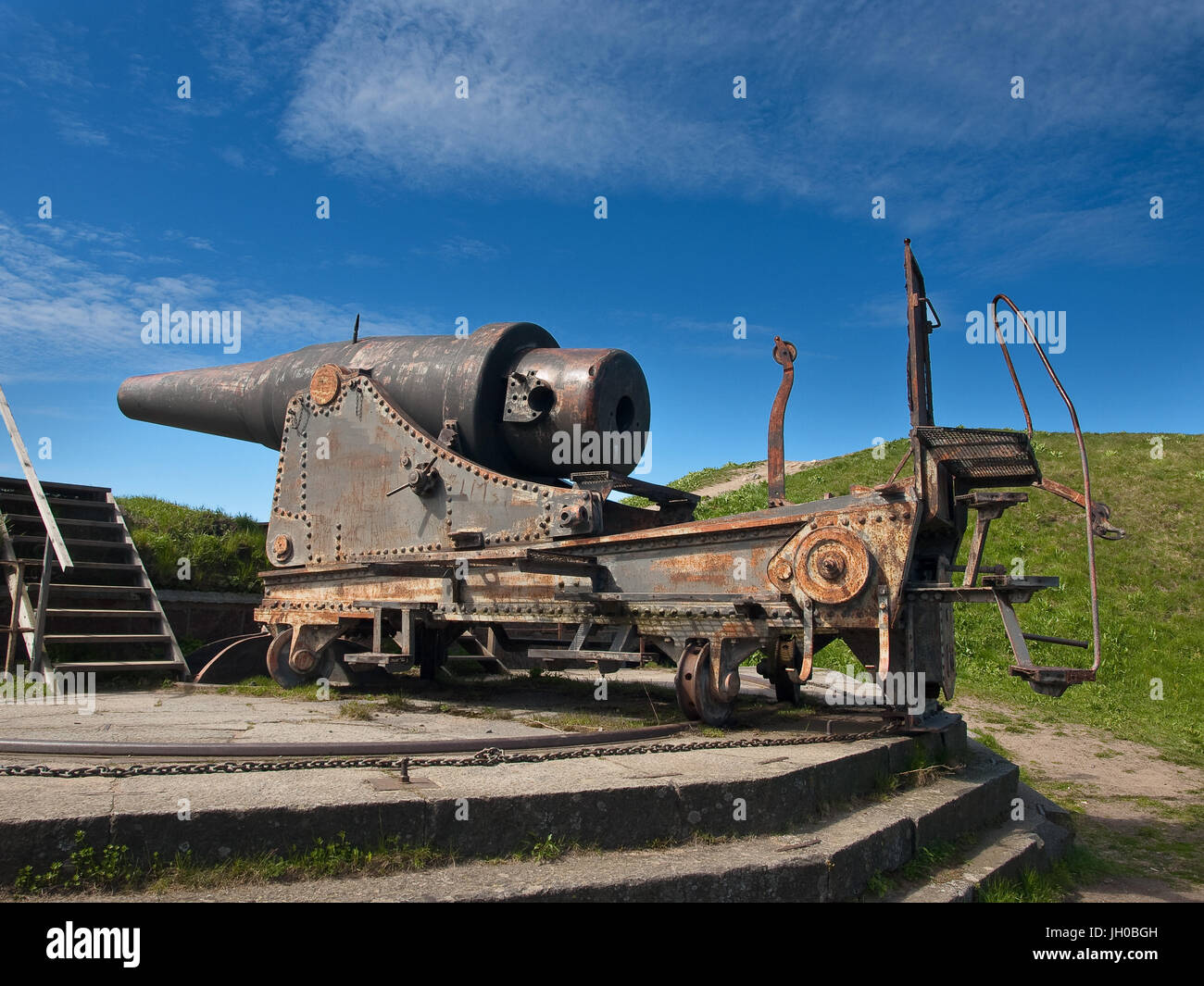 Heavy gun hi-res stock photography and images - Alamy