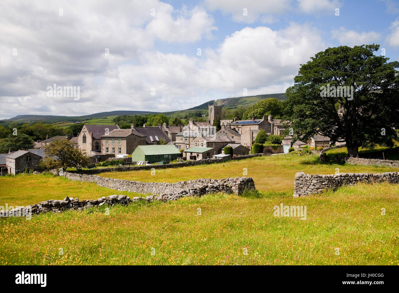 Askrigg village hi-res stock photography and images - Alamy