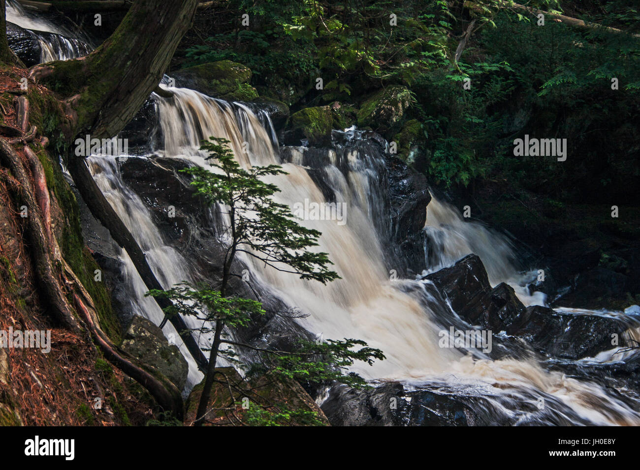 Hdr waterfall hi-res stock photography and images - Alamy