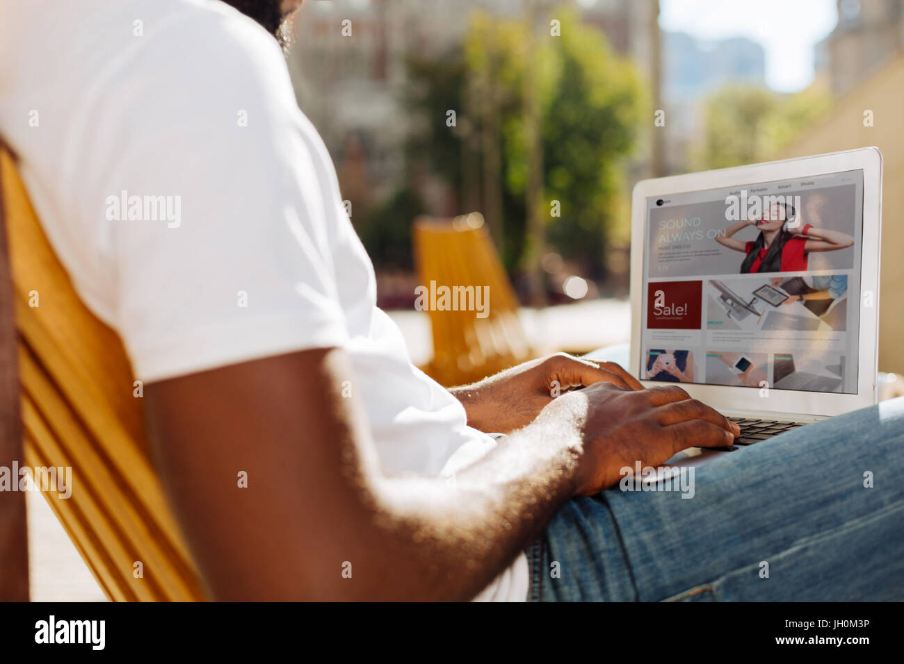 Internet savvy hi-res stock photography and images - Alamy