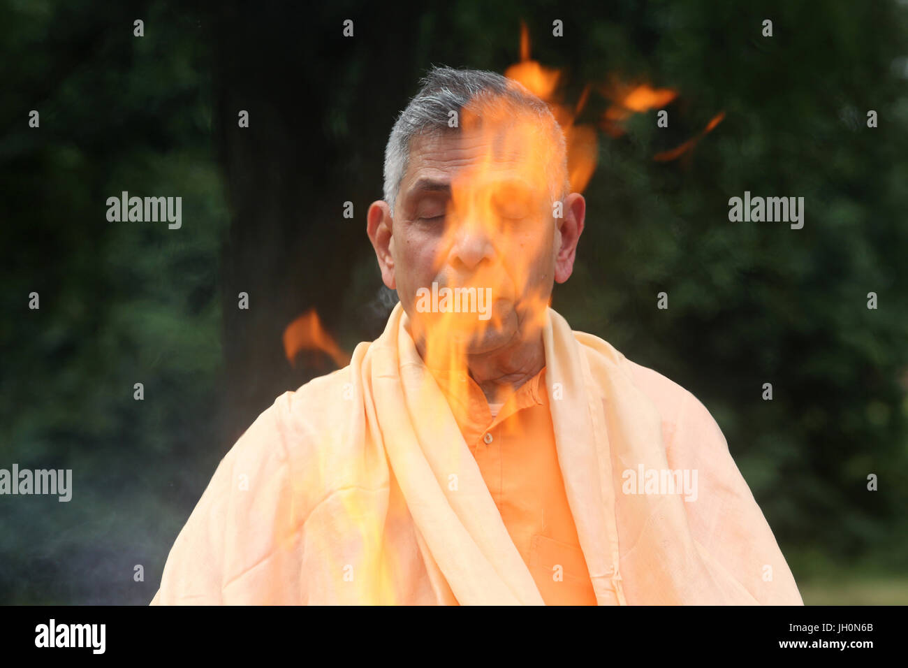 Fire Ritual Stock Photos & Fire Ritual Stock Images - Alamy