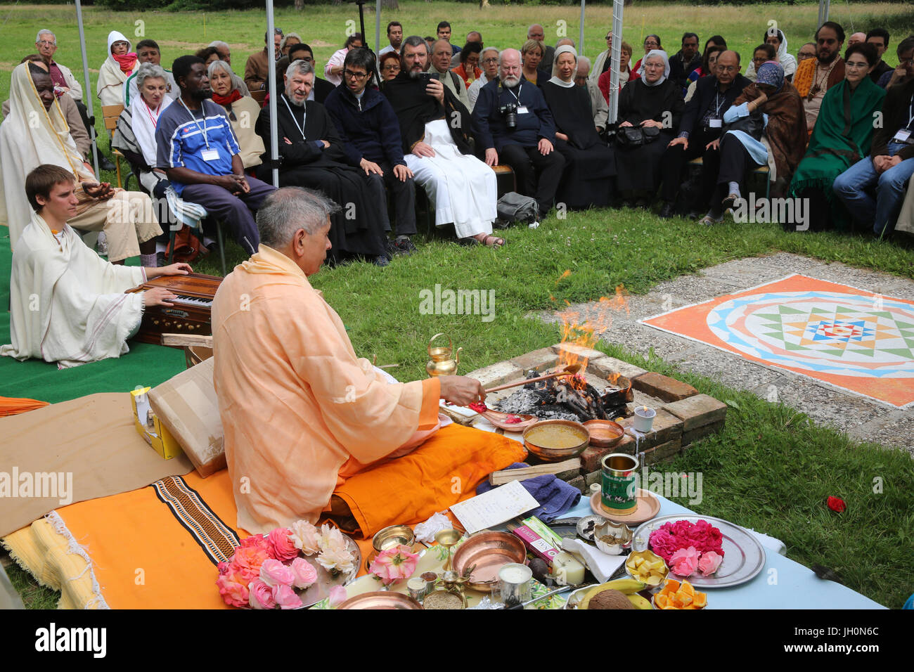 Vedantic hinduism hi-res stock photography and images - Alamy