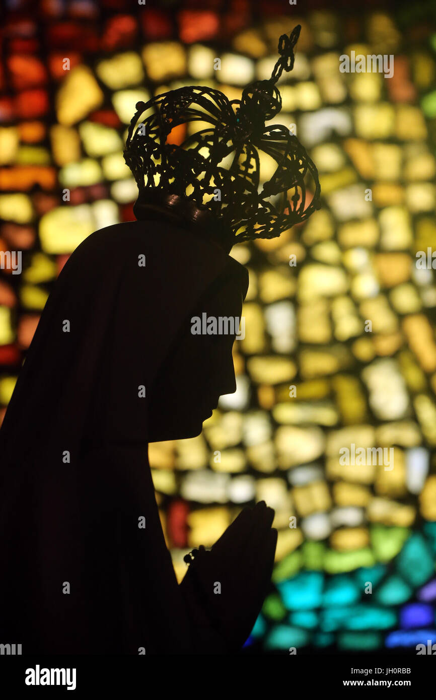 Figure vierge marie hi-res stock photography and images - Alamy