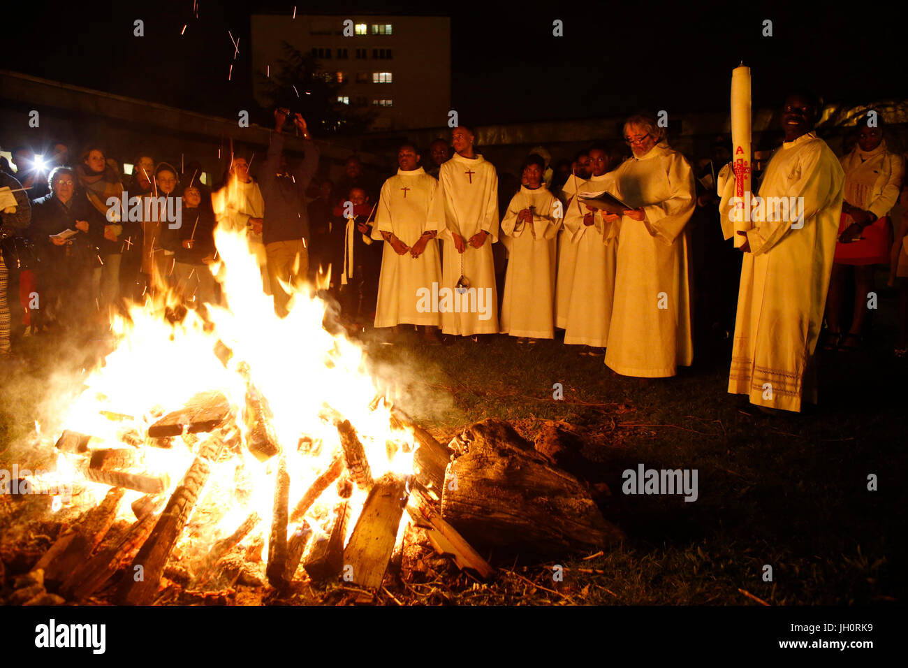 Fire catholic easter vigil hi-res stock photography and images - Alamy
