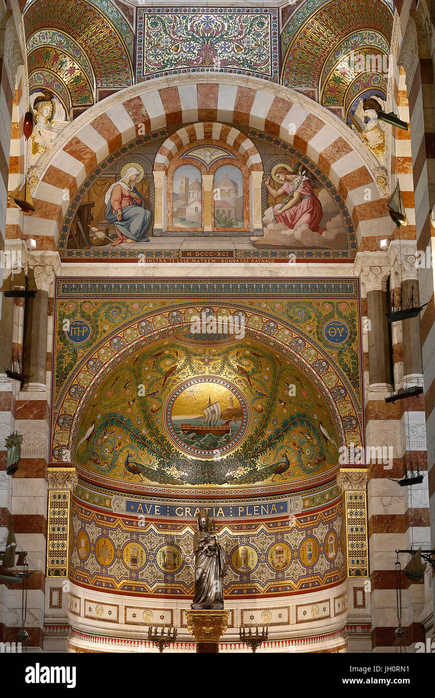 Notre dame apse hi-res stock photography and images - Alamy