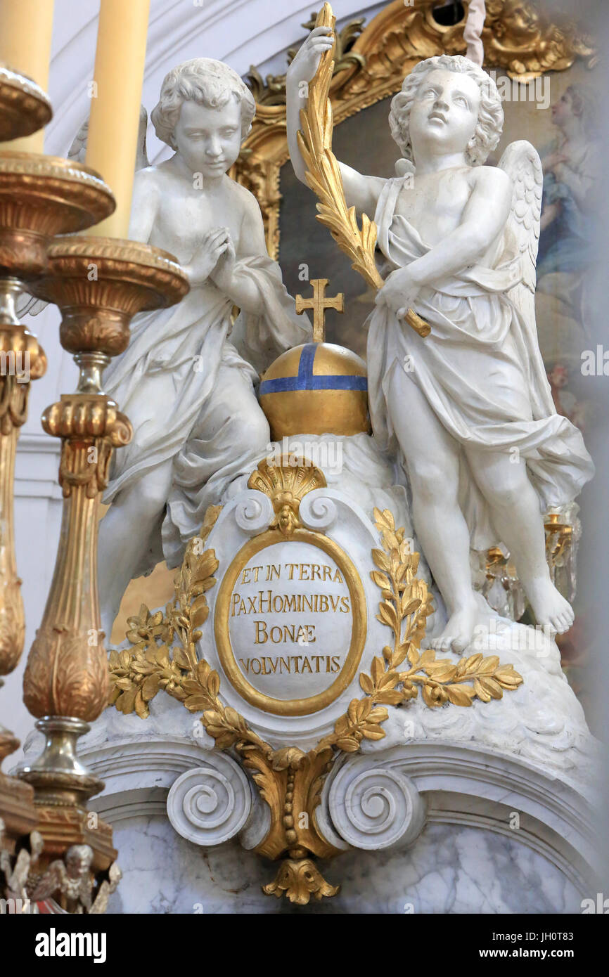 Altar angels hi-res stock photography and images - Alamy