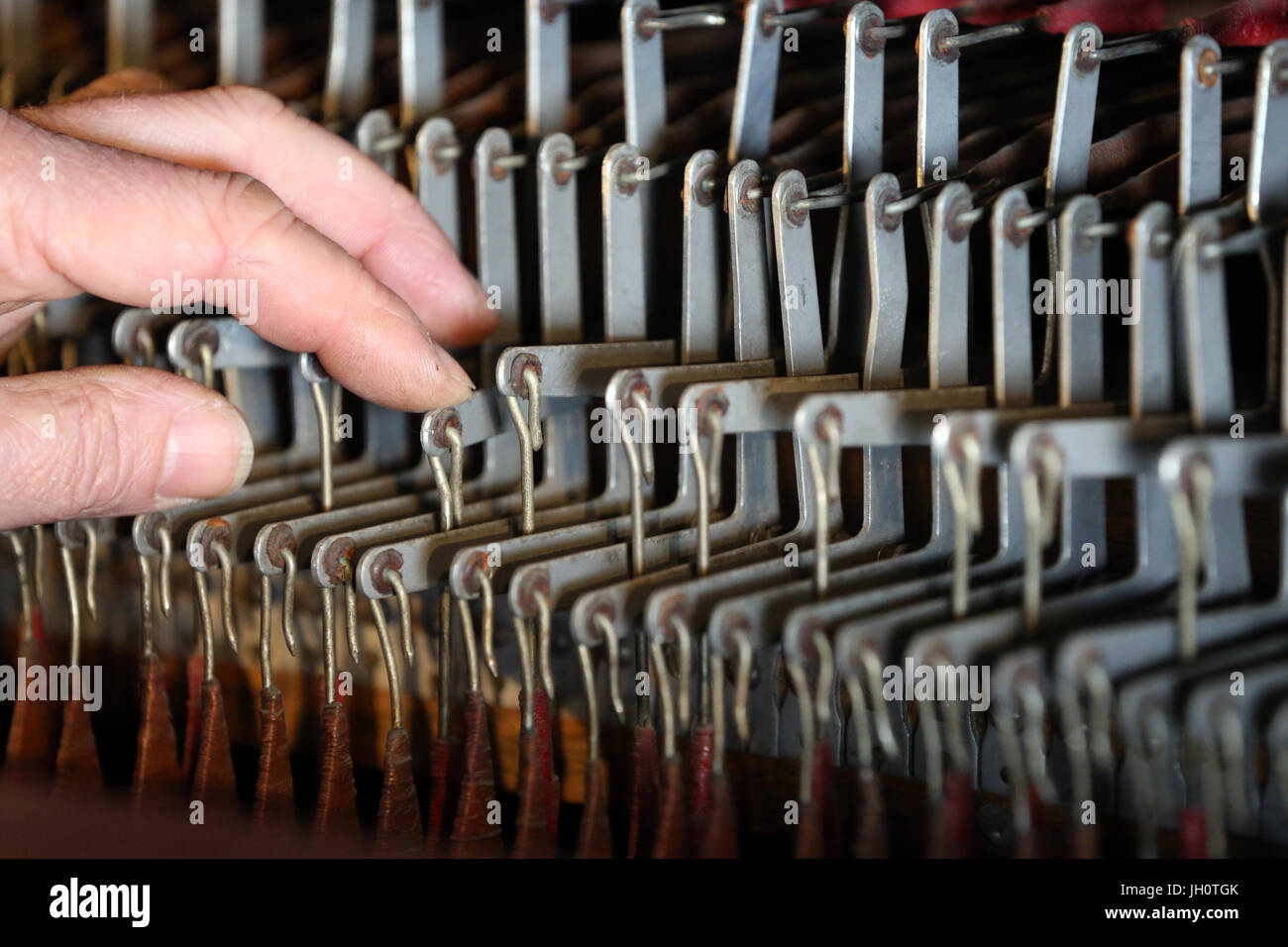 Restoration of Saint Gervais baroque church. Pipe organ repair. Tuning ...