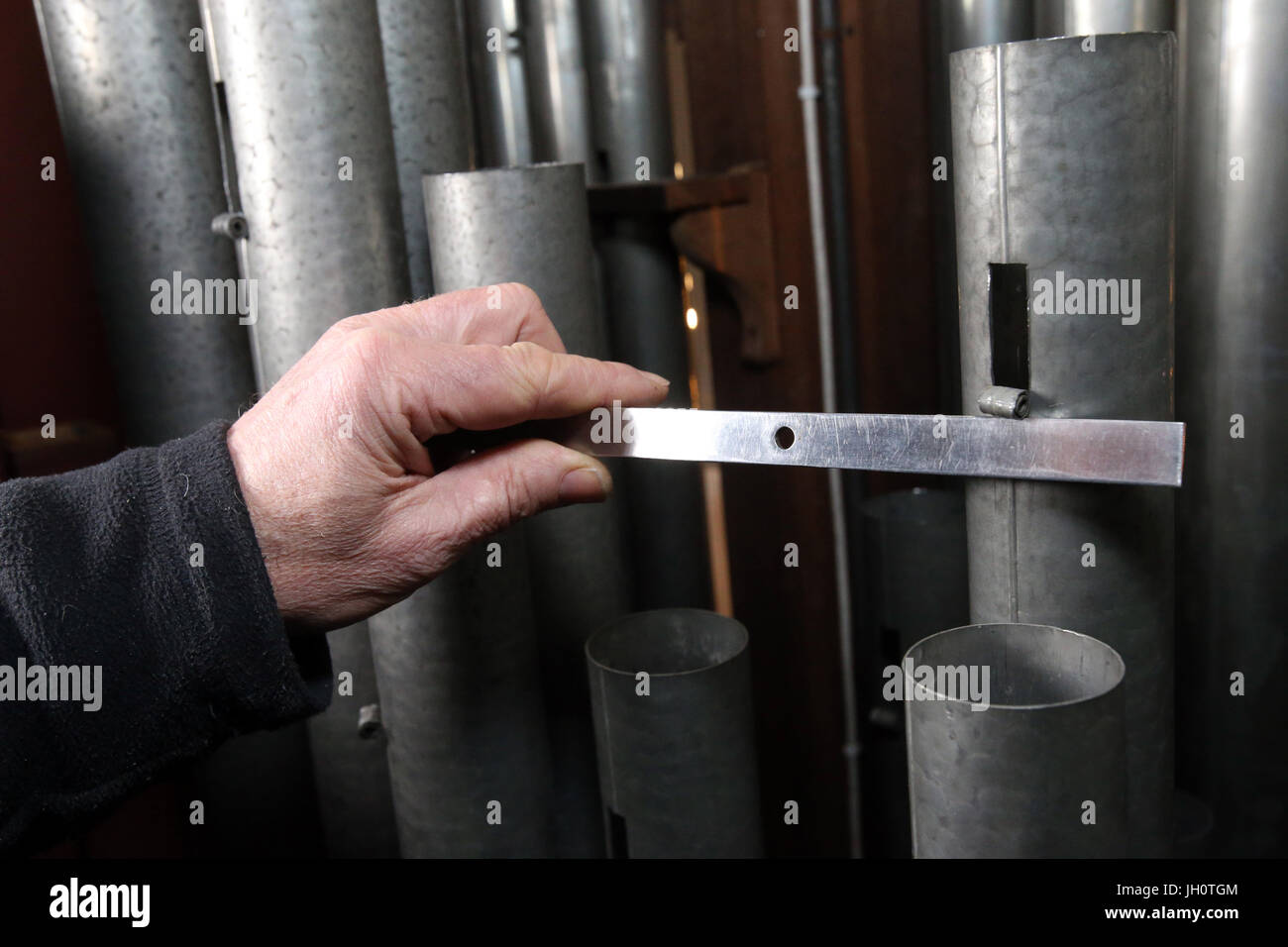 Restoration of Saint Gervais baroque church. Pipe organ repair. Tuning ...